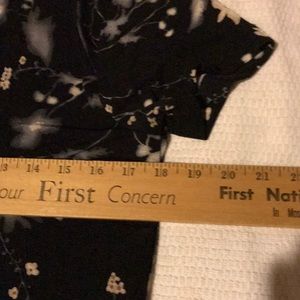 JKLA California | Tops | Jkla California Blk Floral Stretch Layer ...
